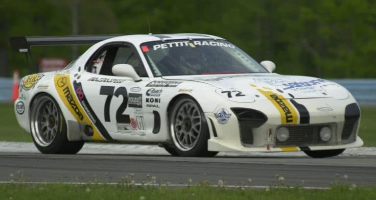 DISTRIBUCION PETTIT RACING - Renesis Essential Parts